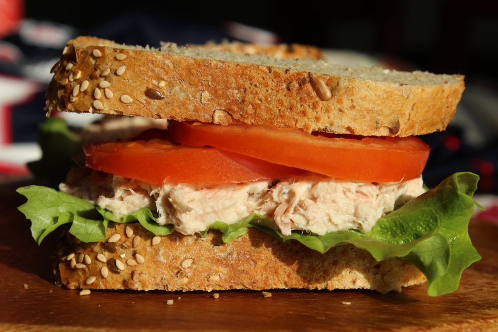 Tuna melt: il sandwich americano al tonno - Spignattando